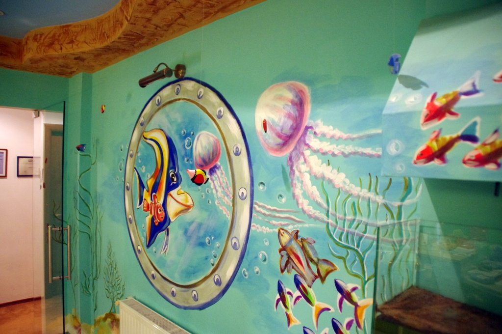 Decor Art Dana & Design: ,,Bine ati venit intr-o lume de basm si culoare