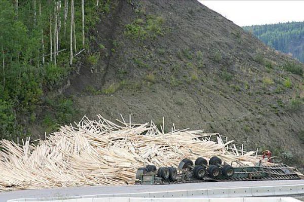 Τα ατυχήματα φορτηγών προκαλούν.. μεγάλο χάος – Yolo.gr | The Magazine