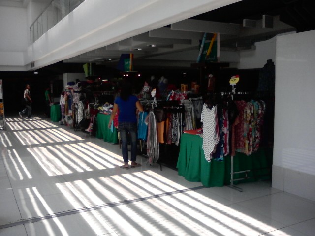 Waiting at Alphaland Southgate Mall |Filipino Sojourner