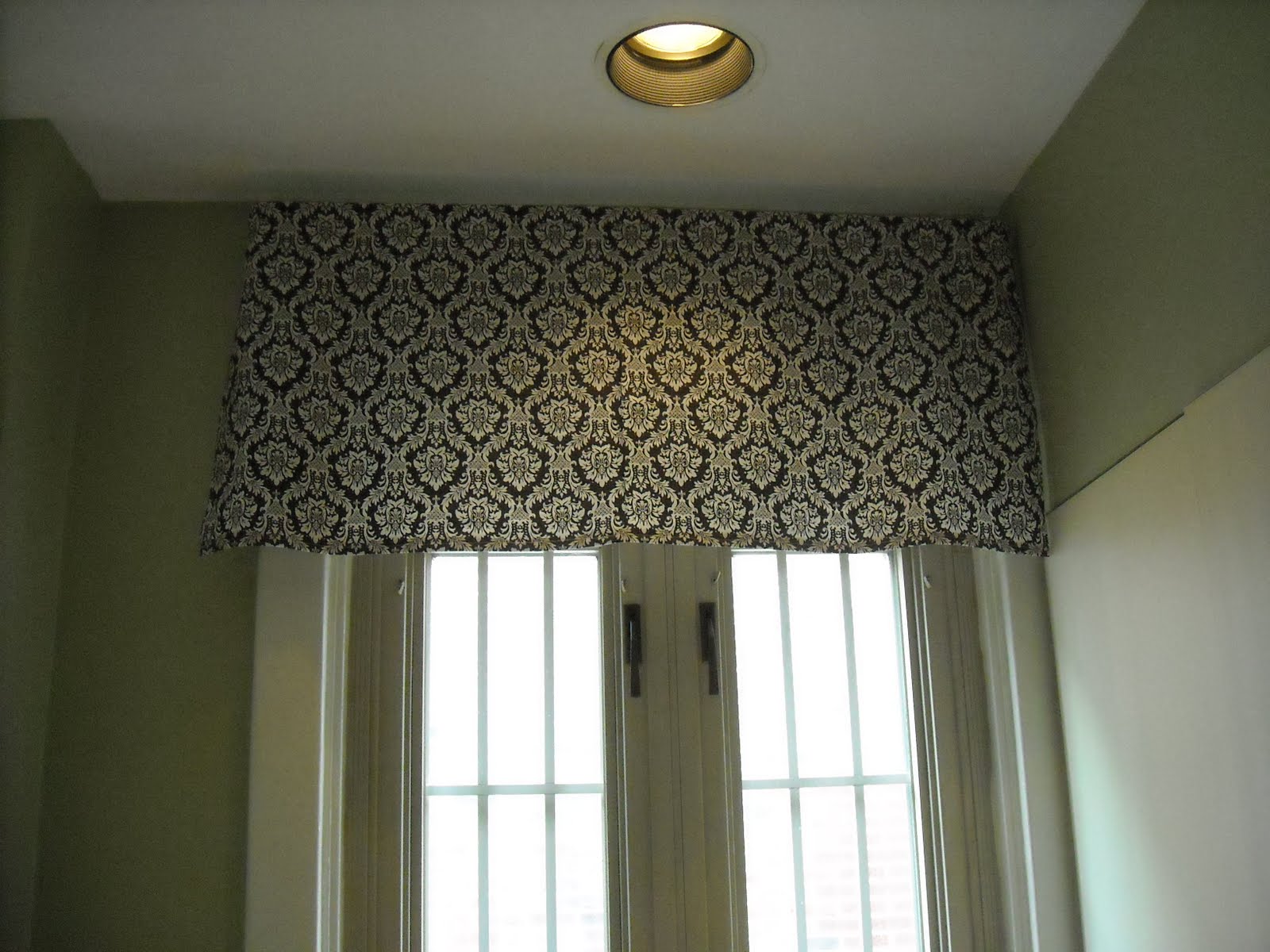Homemaker Remodeled: Decor: Raise the Roof with Valances