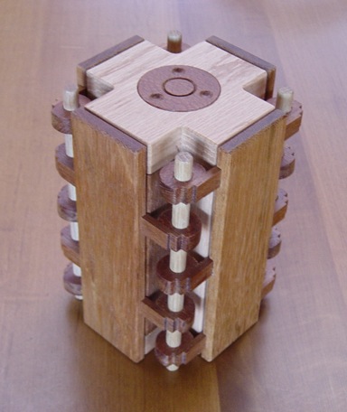 Brian's Damn Puzzle Blog: Perpetual Hinge Puzzle Box