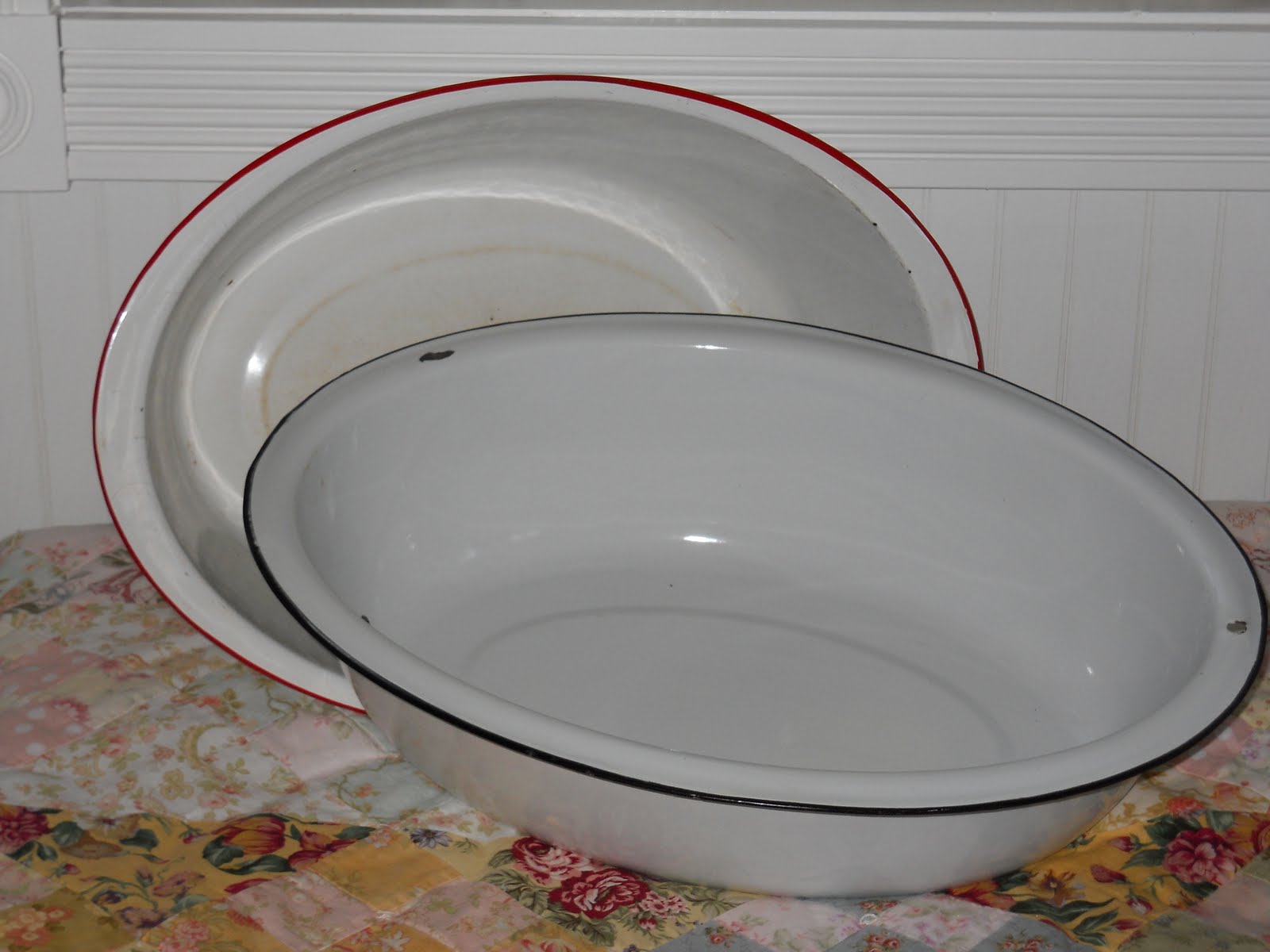 Lakehouse: Enamelware...everywhere