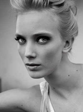 Faith Model Management: Michelle Birch vamps it up for Stefania Morland