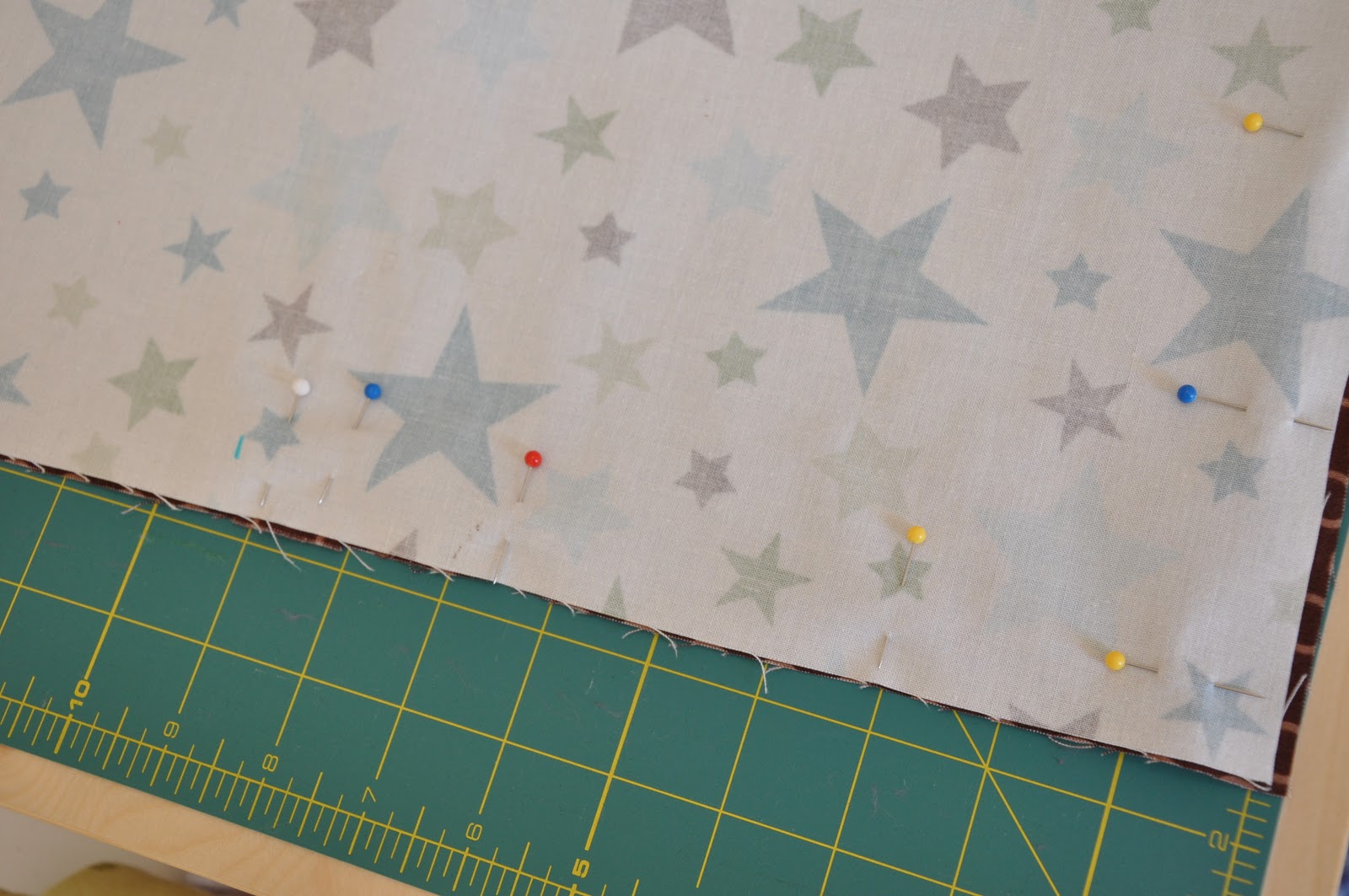 Made By Lisa G: Reversible Hooter Hider Tutorial