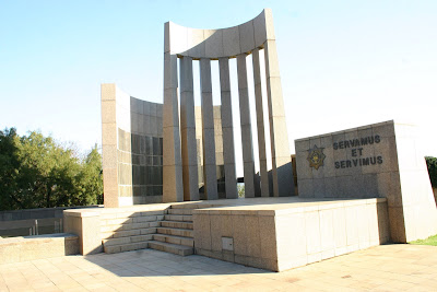 PRETORIA DAILY PHOTO: Servamus et Servimus