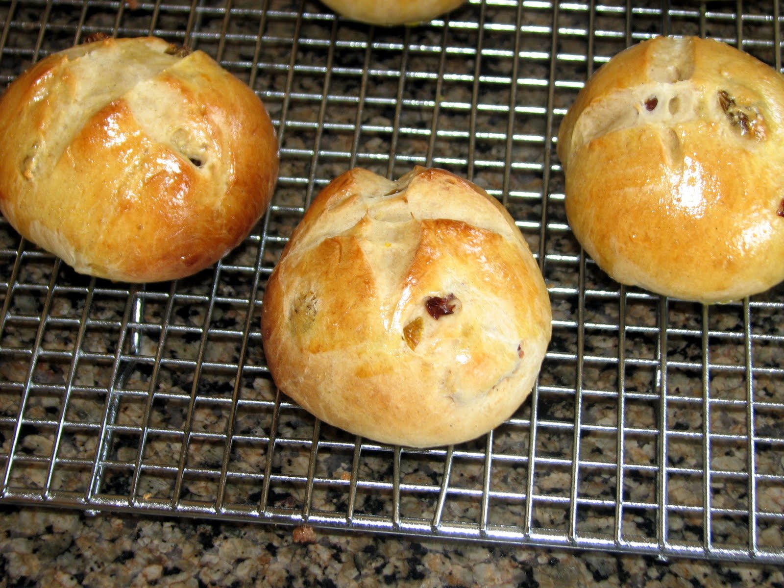 breadbasketcase: Hot Cross Buns