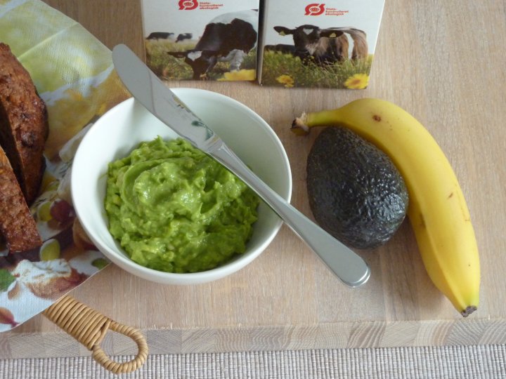 Family FECS: Healthy Avocado & Banana "Jam"