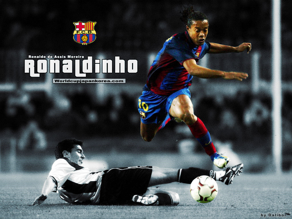 FOOTBALL CRAZY: RONALDINHO- Watz His leg mede off?? Stunning Dribbler