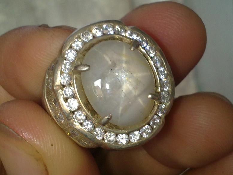 CEYLON SAPPHIRE, MILKY SAPPHIRE, AND FANCY SAPPHIRE | GEMSTONE ...