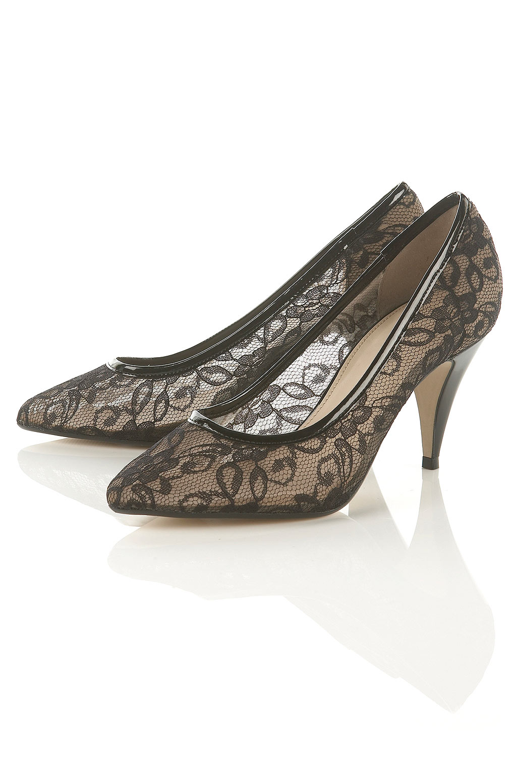 Vuelven los zapatos de punta - Rebuscando en el Armario