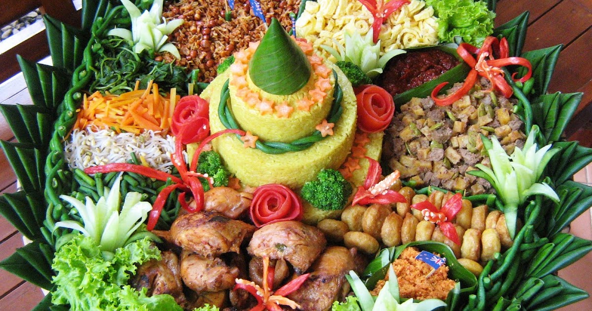LUCKY CATERING: Pesanan Tumpeng & Lunch Box Nasi Kuning