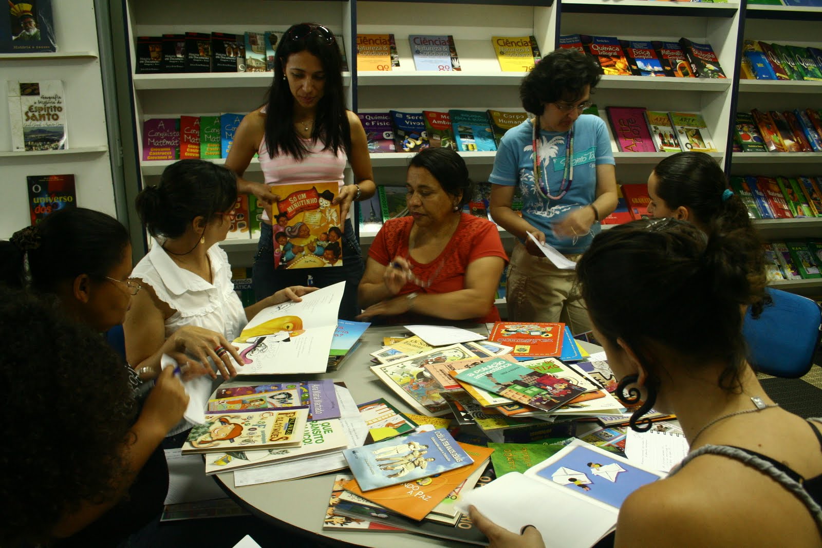 Associação Amor e Vida: Visita a Editora FTD