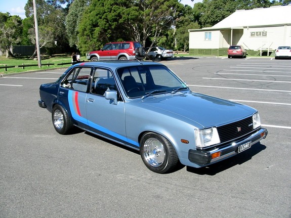 CARZ WALLPAPERS: Isuzu cars wallpapers