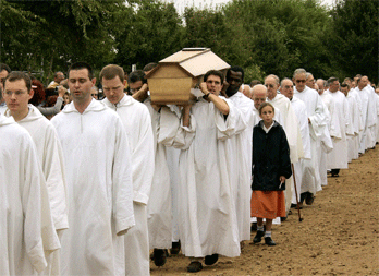 The TAIZE COMMUNITY FOTO ALBUM AND MP4