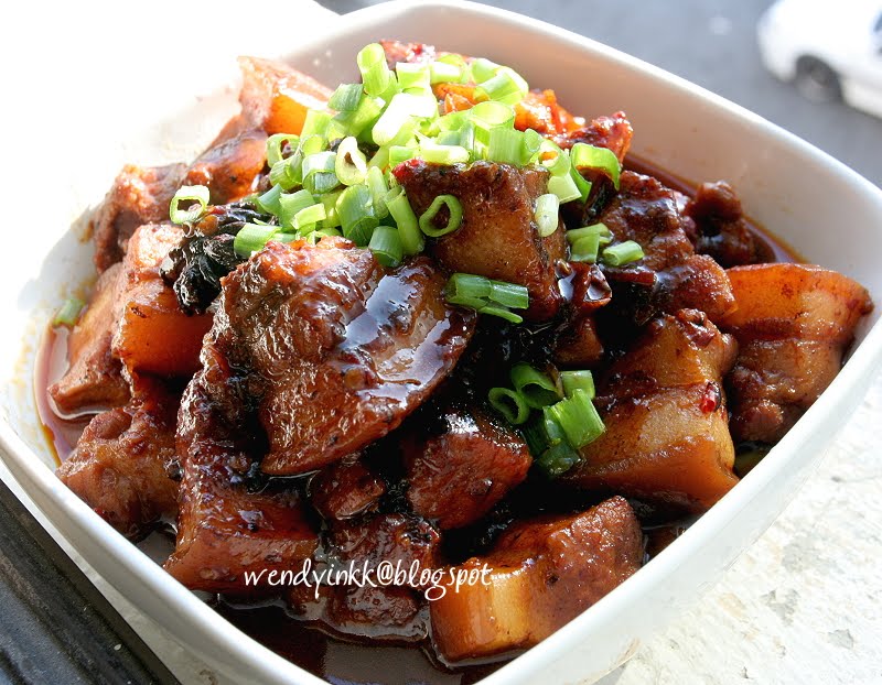 Table for 2.... or more: Fragrant Spicy Pork Belly 香辣猪腩