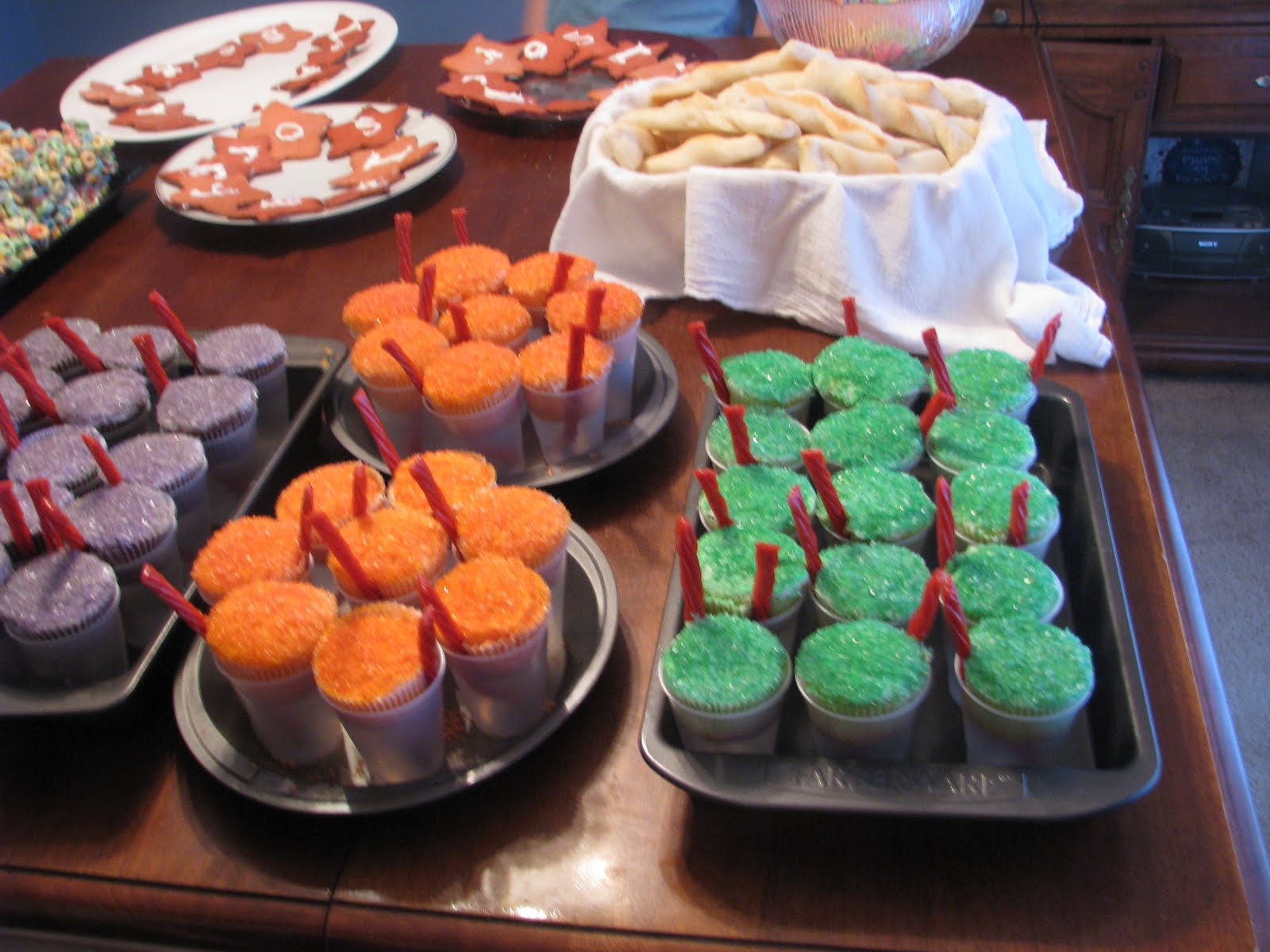 It's All GLEEk to Me: GLEE Season 2 Premier Party