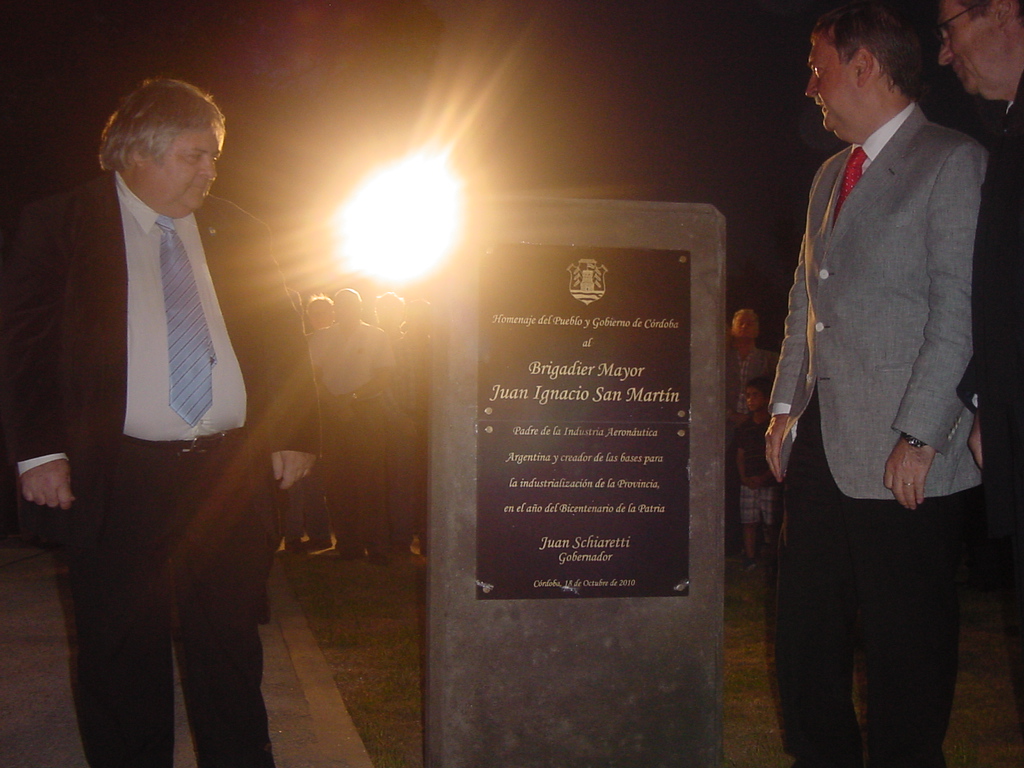 CULTURA AEREA: INAUGURACIÓN MONUMENTO al Brig. My. Juan Ignacio San ...