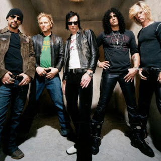 Slither: Historia De Velvet Revolver