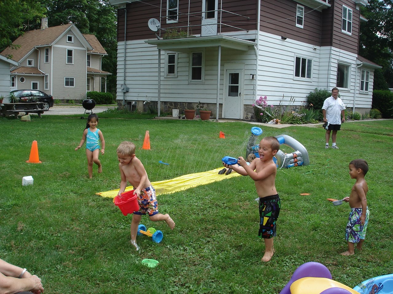 A Busy Life With Teenagers and a 5 Year Old!: Water Play Day!