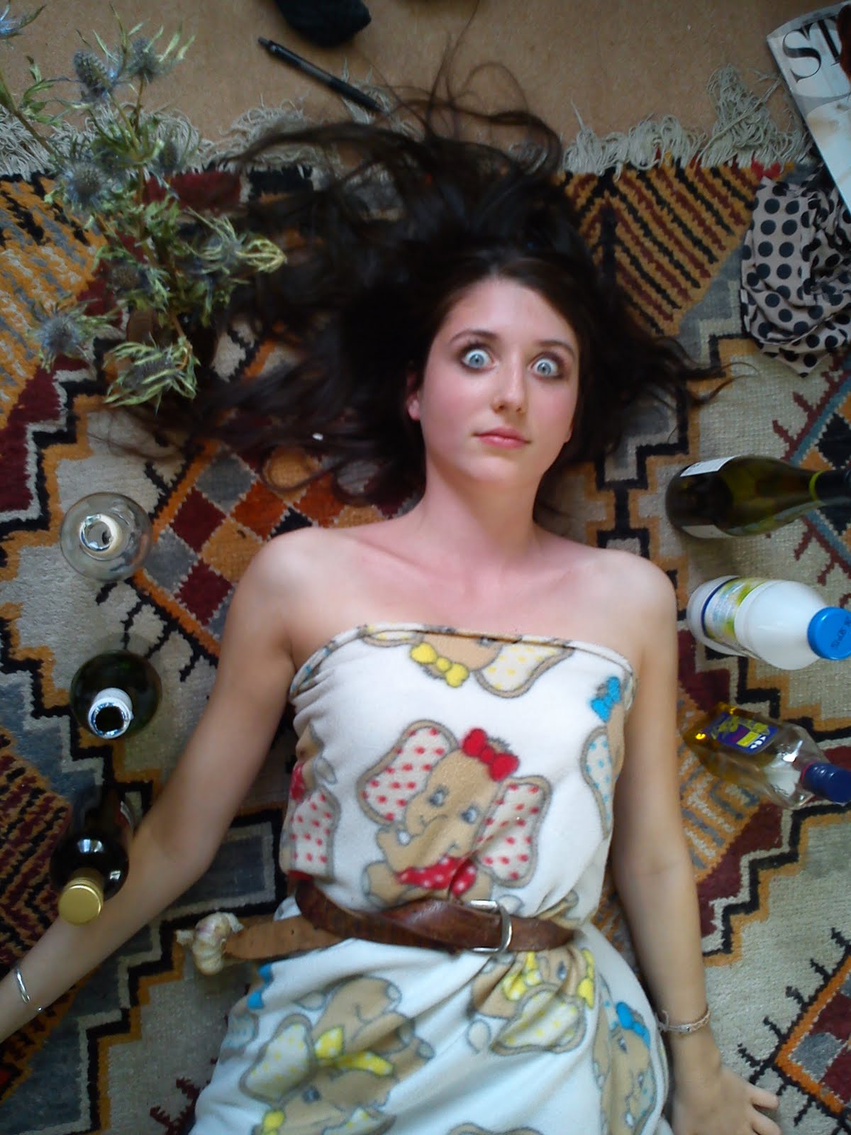 leschatsdumode: A Lecture on Self Defence and Surrealism