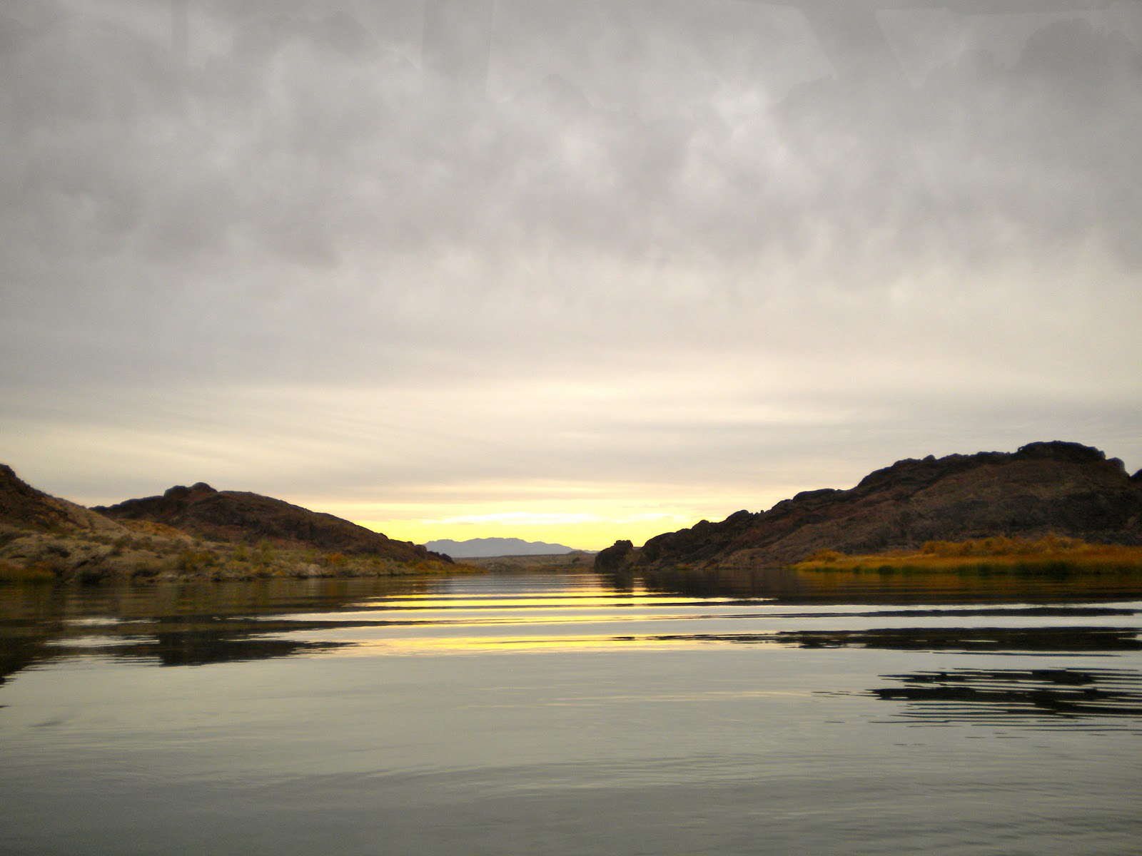 America by RV: Powerboat Tour of Topock Gorge and Christmas Party