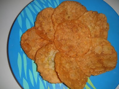 andhra ruchulu: KARAM APPALU (TRADITIONAL RICE FLOUR CRACKERS)