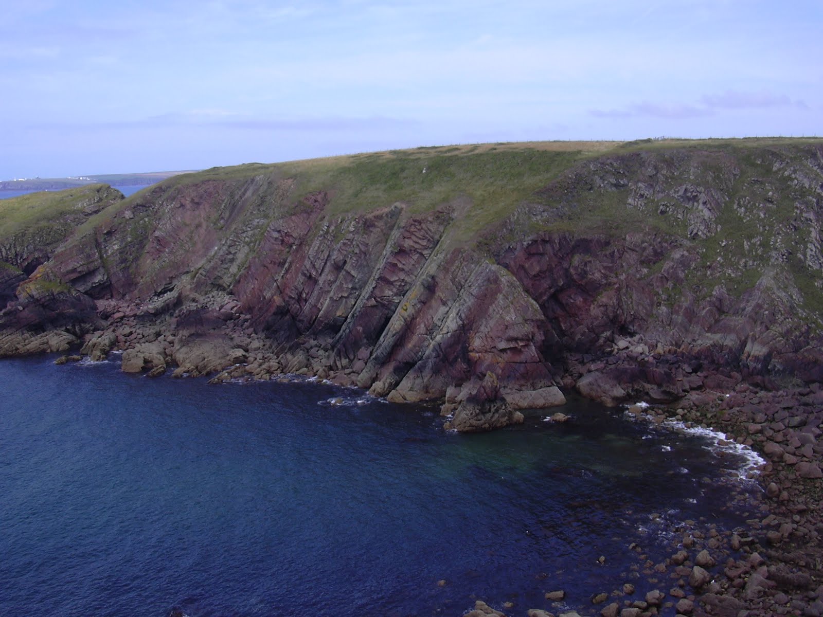 Pembrokeshire Coast Path: Freshwater West to Angle village