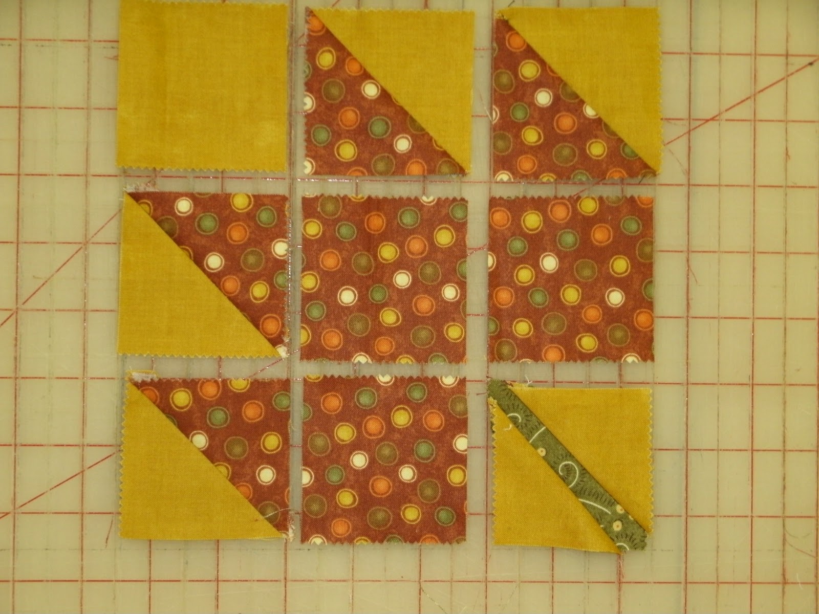 prsd4tim2{quilt}: Awesome Foursome Parts 1 and 2: Falling Leaves Table ...