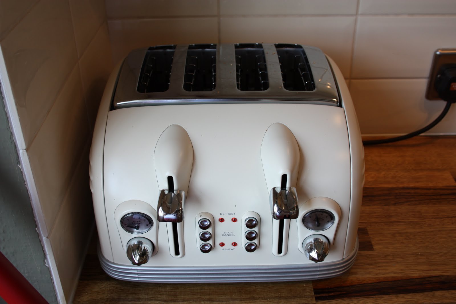 A Walking Carnival: Thoughts I Had Waiting in Front of the Toaster