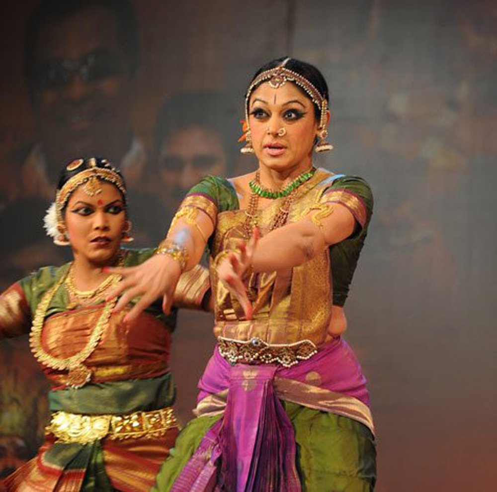 Shobana Dancing Photogallery ~ Gallery Bay