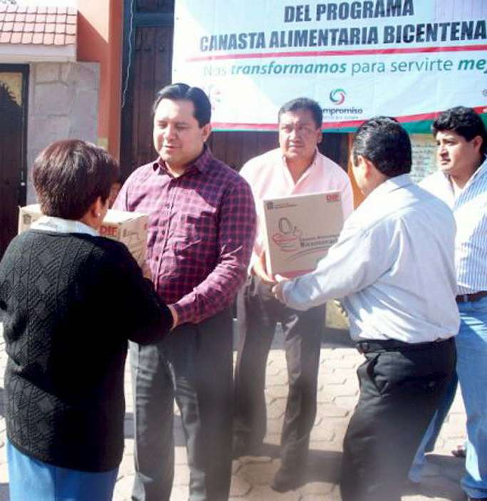 Edoméx en línea: Rogelio Tinoco entregó en Chiautla 474 canastas ...