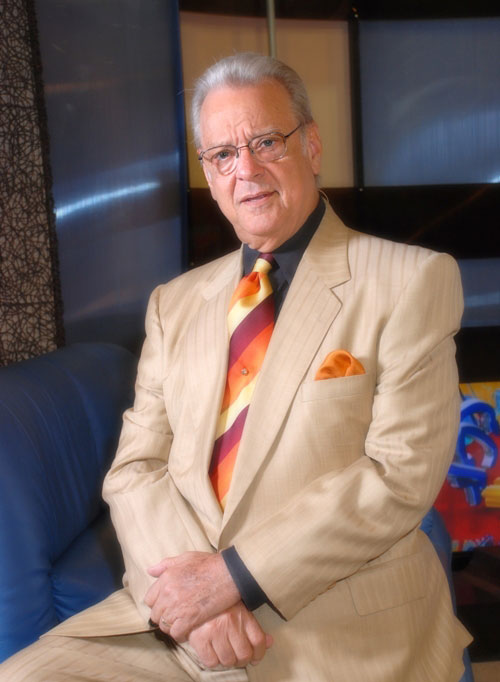 Personajes Y Sociedad: Se nos va Freddy Beras-Goico