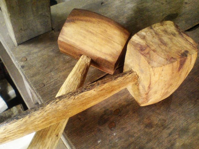 PANDE PAHAT I MADE MAGOG: PALU KAYU (Mallet)