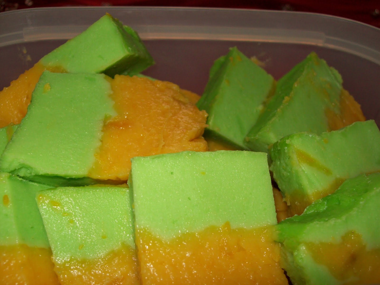 Missas Antik Cafe: KUIH TALAM LABU KUNING