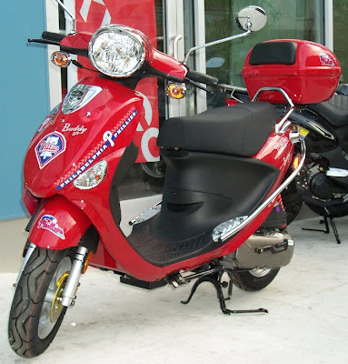 Philadelphia Scooters: GO PHILLIES! Genuine Buddy Phillies Scooter