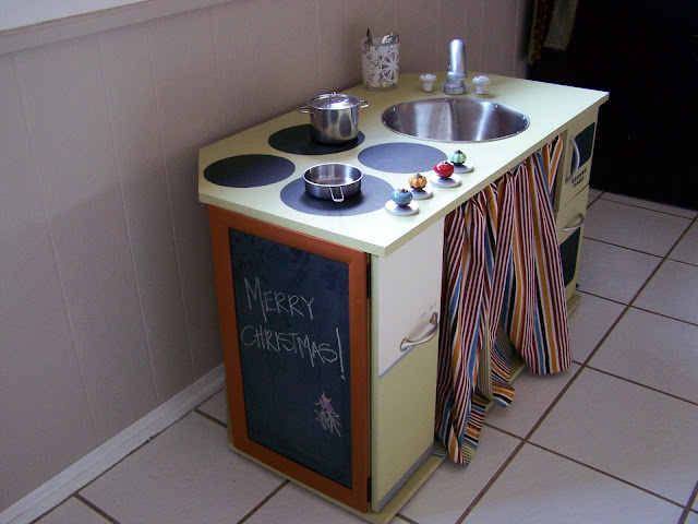 House of Ficek: DIY Play Kitchen