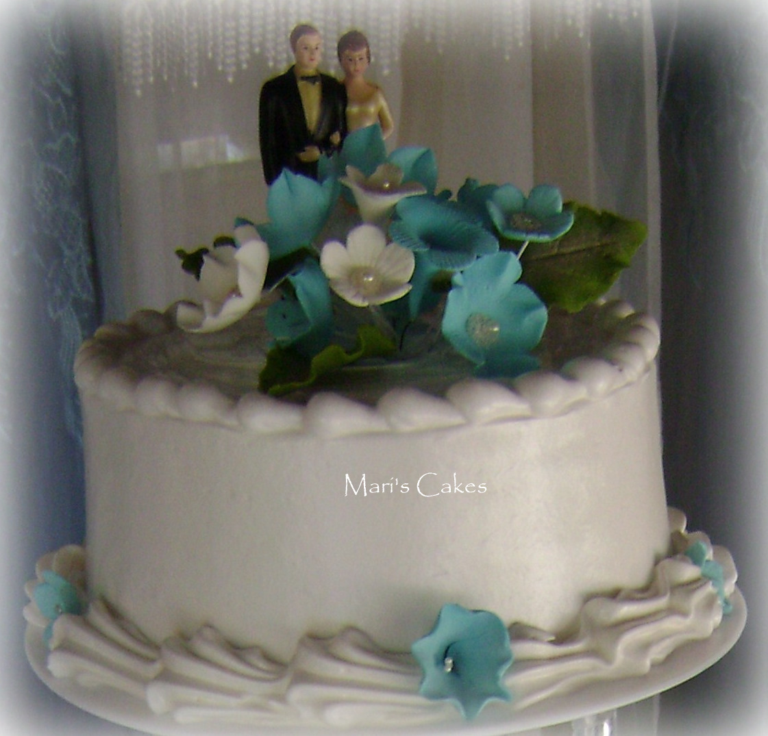 Suspiro, Dominican Frosting or Meringue | Mari's Cakes (English)