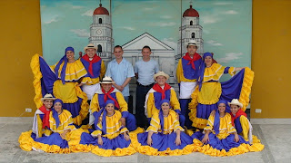 CORPORACIÓN CULTURAL Y ARTISTICA DANZA Y FOLCLOR: Traje de la Redova de ...