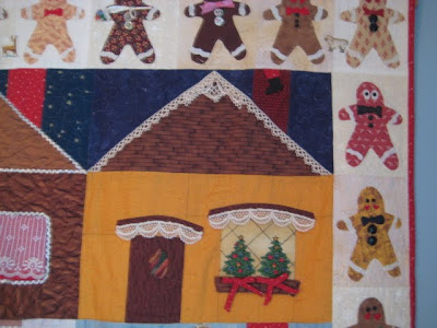 All Things Quilty and Artsy: Gingerbread House Quilt