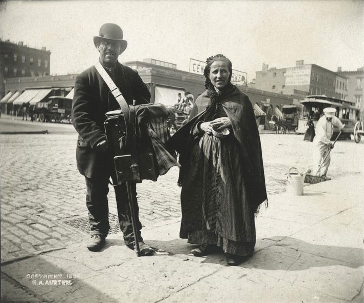 TYWKIWDBI ("Tai-Wiki-Widbee"): Hurdy-gurdy men