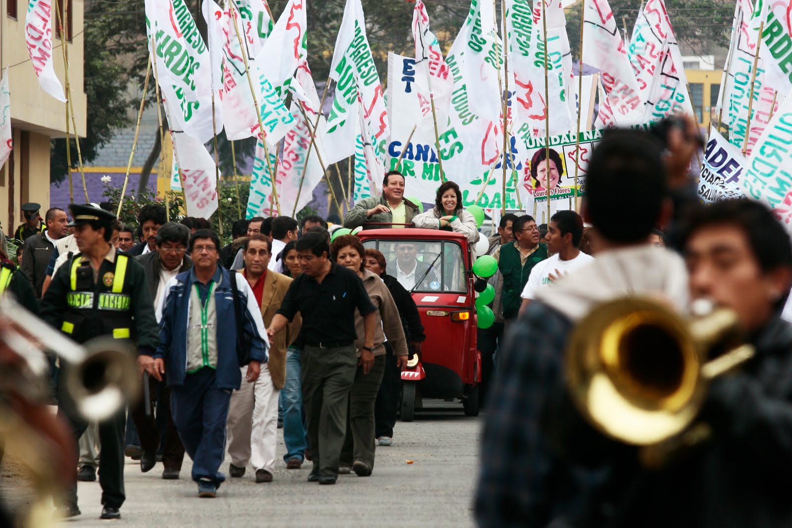 lourdes alcaldesa 2010: “VECINO: LOURDES, TE ESCUCHA”, EN EL DISTRITO ...