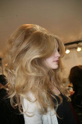 Elle is Tate: overly teased hair