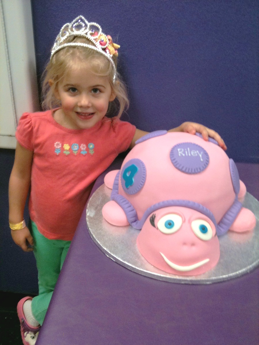 The Caking Hobbyist: Riley's Cake