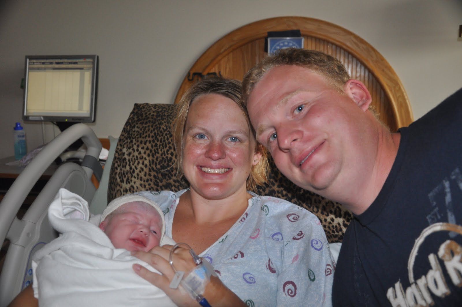 "popp"ing out one letter at a time: evaleigh's birth story ((long post ...