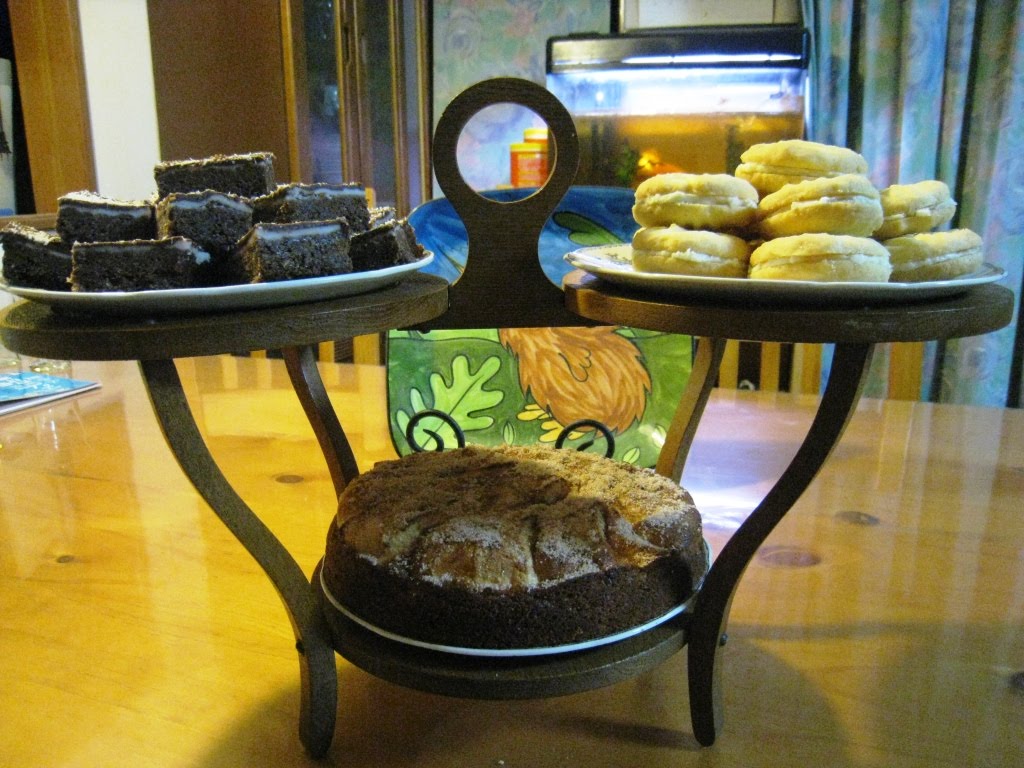Life in Rural Japan: Cake stand