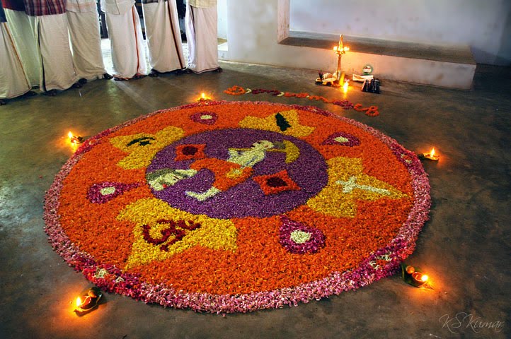Onam Pookalam Designs Photos and Ideas 2012: Onam,Pookalam,Aththa-Poo ...