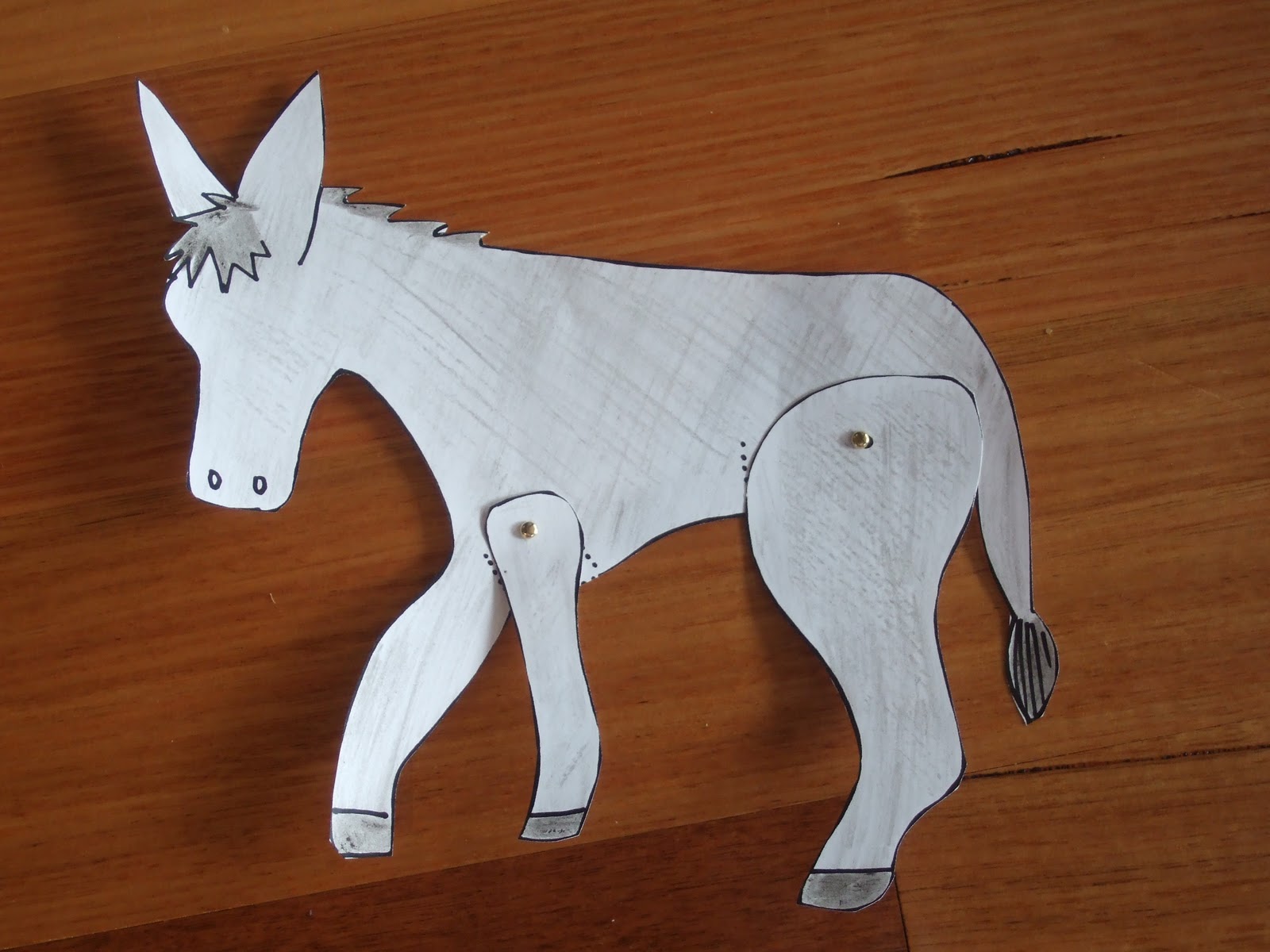 My Little Bookcase: MAKE YOUR OWN 'WINKY, WONKY DONKEY' PUPPET!