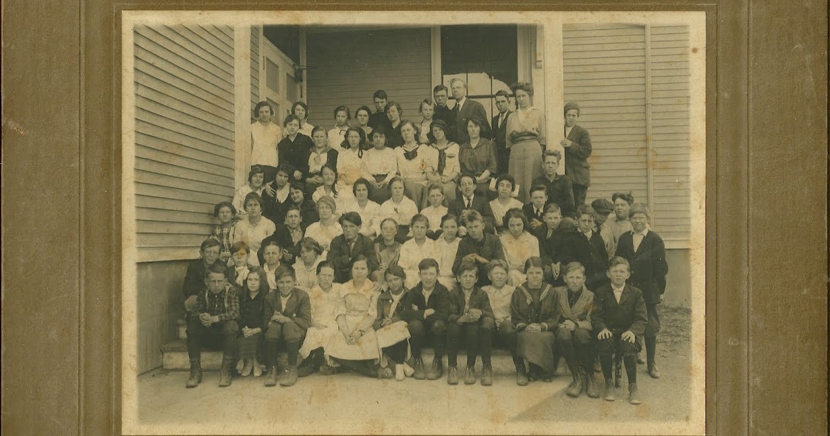 Heirlooms Reunited: 1916 Group Photo of Students at Danforth High ...