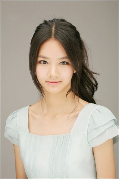 K-Pop Idols: Top 10 Female K-Pop Idol Singers K-Pop Idols: Top 10 Female K-Pop Idol Singers