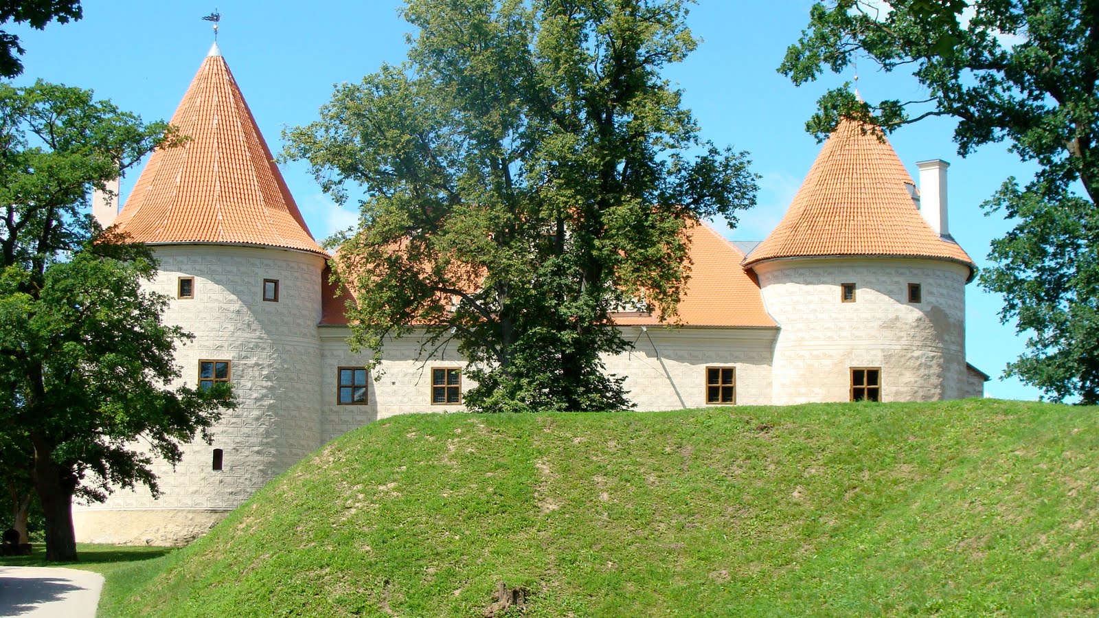 Cody's Travels: Bauskas Pils Muzejs-Livonian Order Castle